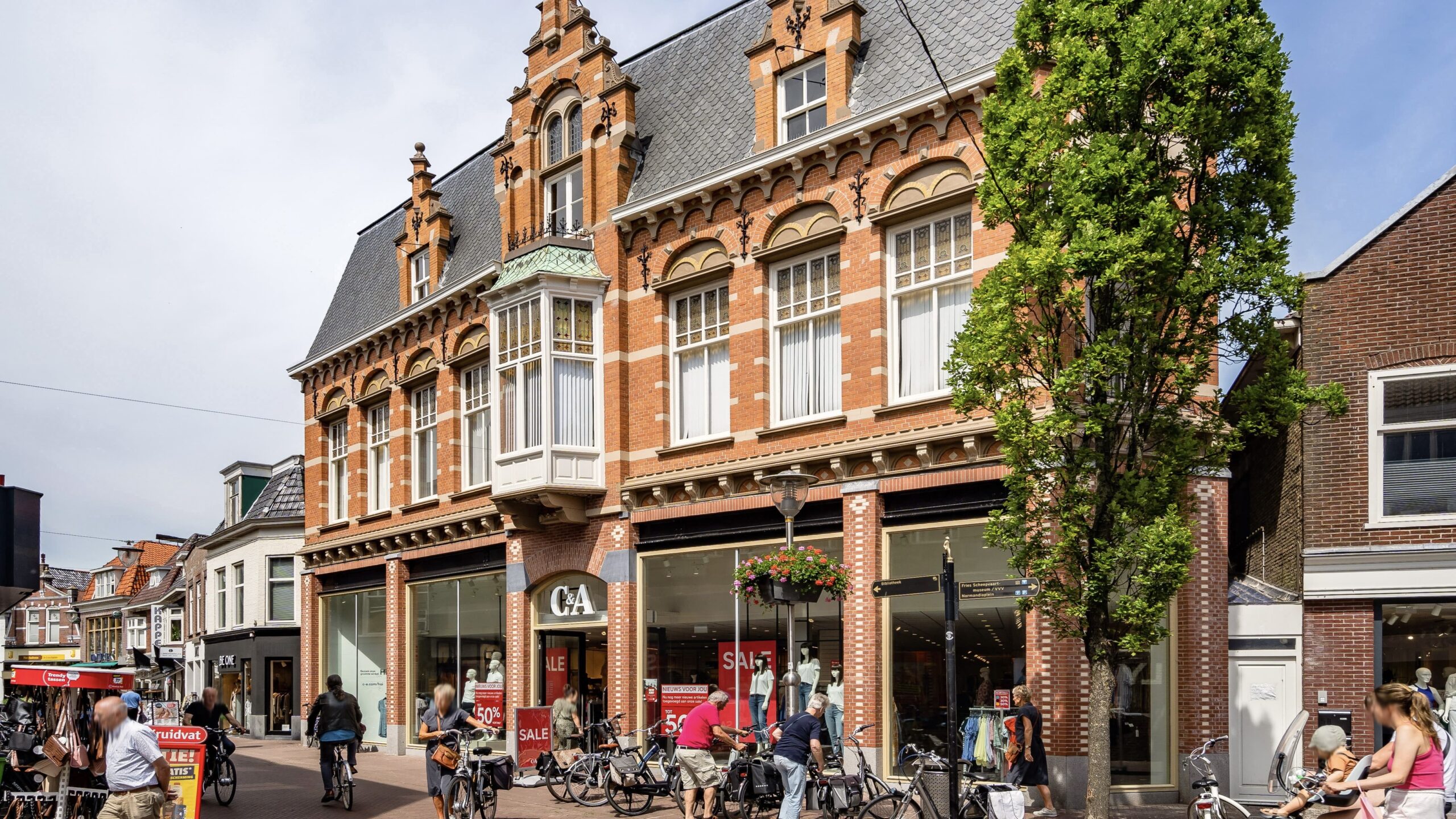 Redevco verkoopt C&A-winkelpand in Sneek