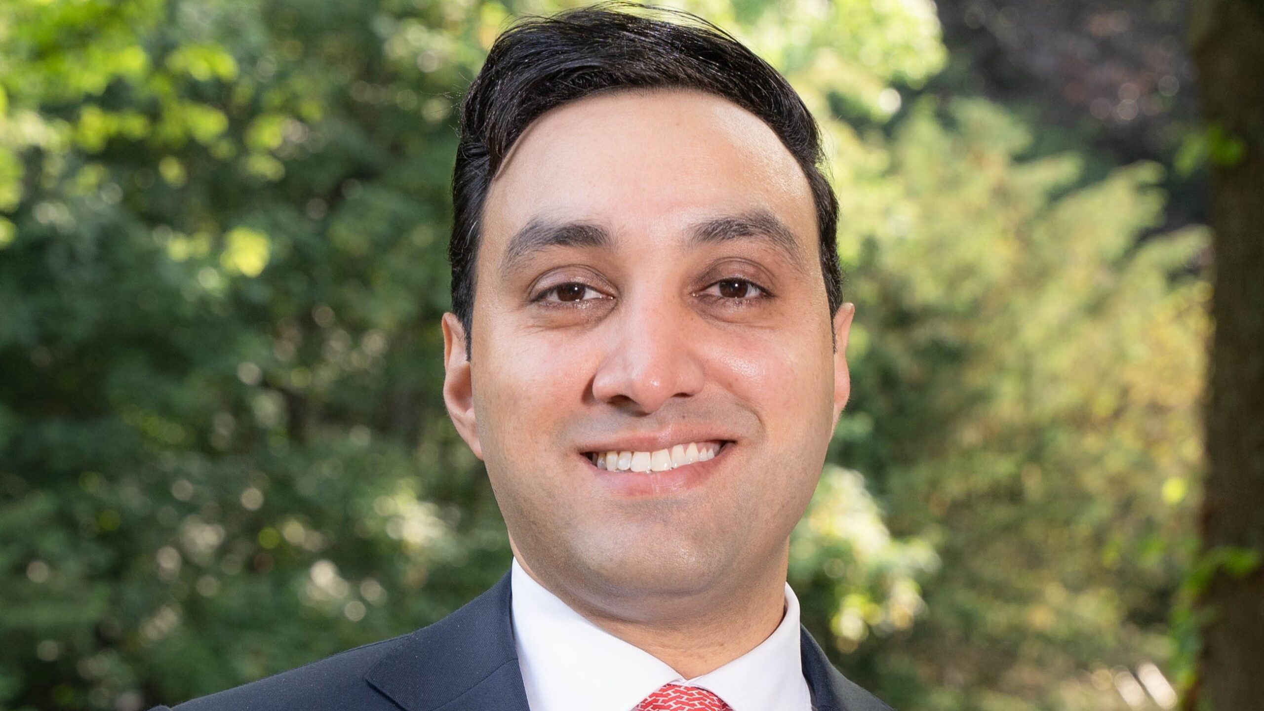 Fahid Minhas nieuwe directeur Neprom