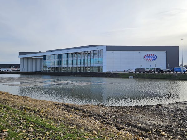 Nieuwbouw van Jimmy Products opgeleverd aan Melcombe Partners